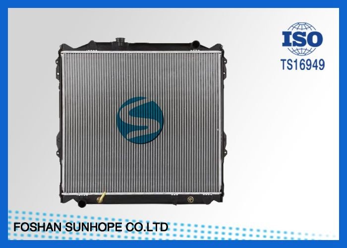 OEM 16400-75180 Toyota Prado Radiator VZJ95 26AT DPI 1998 / 2207 Oil Cooler Aluminum Welding