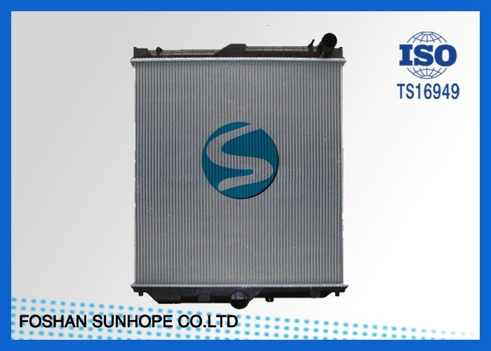 Cross - Flow Aluminum Truck Radiators UD380 OEM 21400-03Z64 100% Leak Tested
