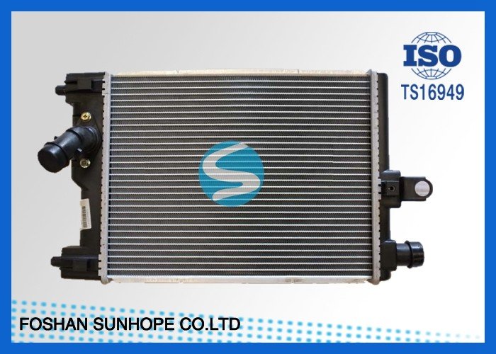 HIACE 16510-30010 HEATING System Toyota Car Radiator Plastic Tank Silver Color