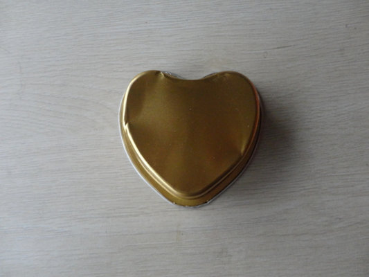 Golden Lacquered Foil Casserole Dishes Disposable Meal Box With Heart Shape 100-200ml