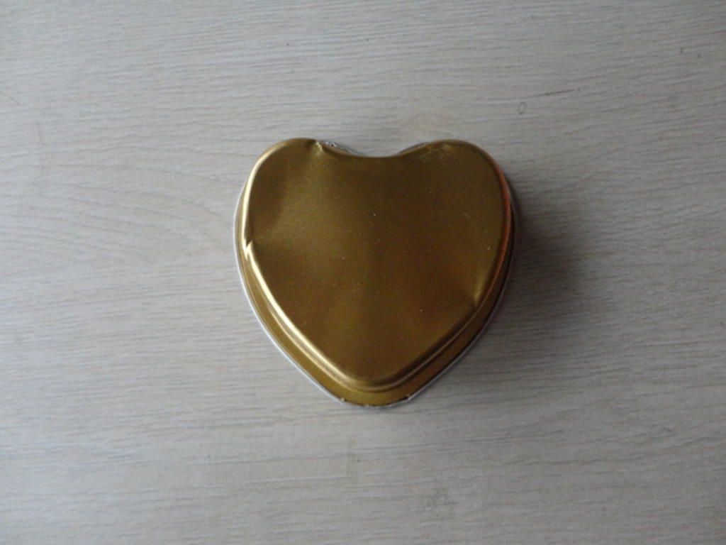 Golden Lacquered Foil Casserole Dishes Disposable Meal Box With Heart Shape 100-200ml