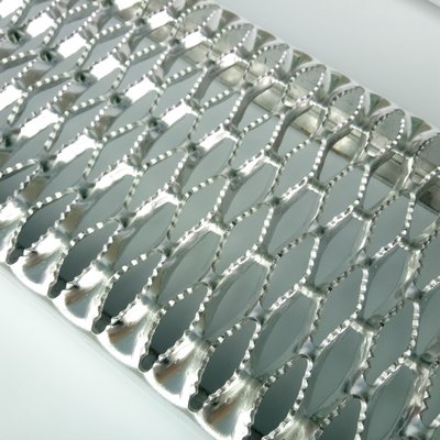 anti skid metalic floor grating 、aluminum  anti skid round plate