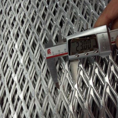 ASTM F1267 Steel Flattened Expanded Metal / steel raised stretch sheet