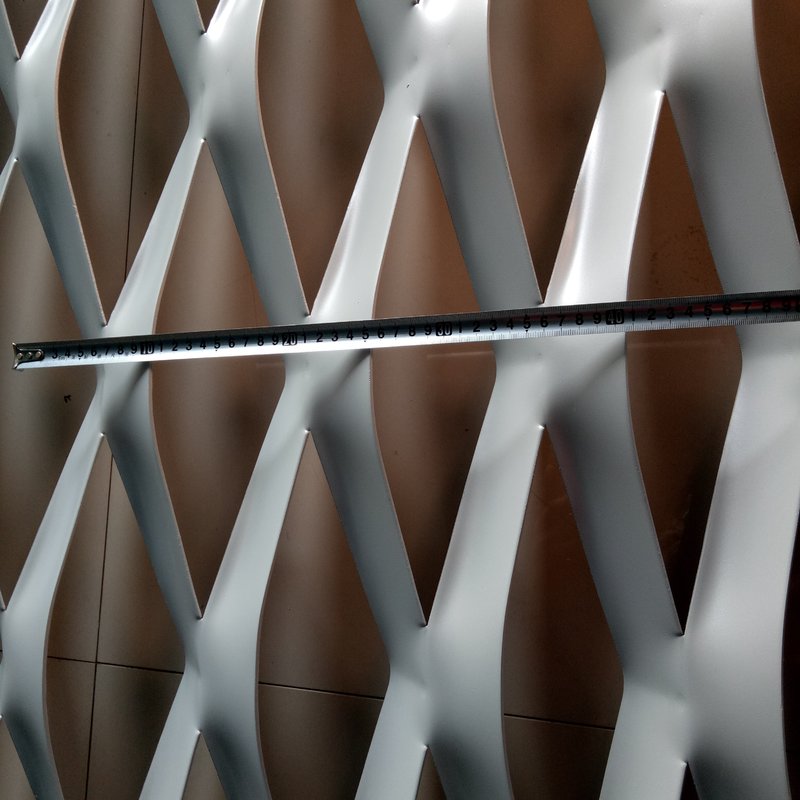 LWD 400mm aluminum big hole expanded metal panel with PVDF 3 layer surface