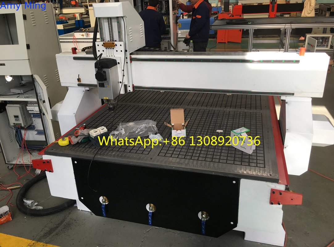 4x8 ft Automatic 3D Cnc Wood Carving Machine , 1325 Wood Working Cnc Router for Sale