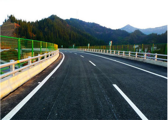 White Protective Coating Paint , Water-based Anti-corrsoive Primer For Highway