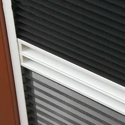Skylight Roof Insect Screen Window Easy Installations With Strong Aluminum Profile