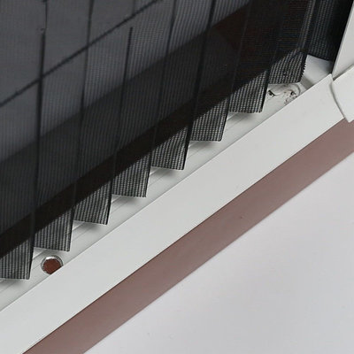 Environmental Friendly Plisse Retractable Screen Door Customized Mesh Color