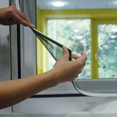 Size Customized Indoor Anti Mosquito Net / Fiberglass Magnetic Screen Window