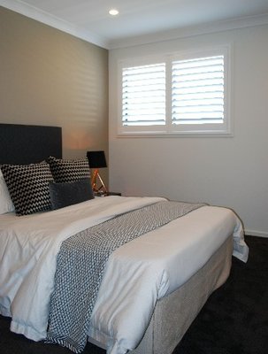 Outdoor Waterproof PVC Plantation Shutters Hight Weighted Sliding Door Protect Privacy