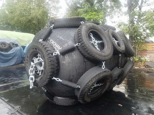 Floating Pneumatic Rubber Fender with Chain and Tyre Net supplier
