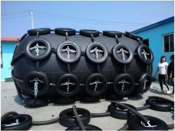 China Floating Pneumatic Rubber Fender with Chain and Tyre Net supplier