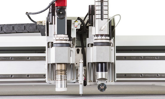 carpet sample cutting machinecnc oscillating knife garment fabric cutting machine