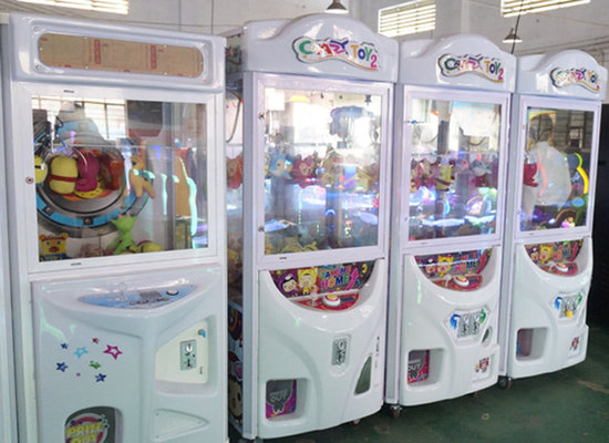 Coin Operated Claw Crane Machine / Prize Vending Machine For Game Center