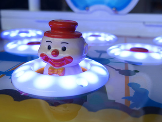 Wooden Material Hammer Game Machine With Luxury And Steady Appearance