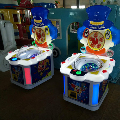 Clown King Lollipops Automatic Vending Machine Attractive Appearance