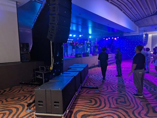 ARE Audio Line Array Speakers Outdoor Line Array with Eight Dual 10" Full Range and Four 21" Bandpass Subwoofers