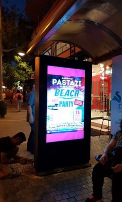 65inch Outdoor Waterproof Floor Standing Wifi LCD Advertising Digital Signage supplier