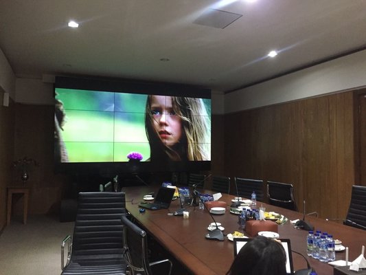 55inch 3.5mm LG Touch Screen Video Wall 2*2 Indoor Video Wall Displays supplier