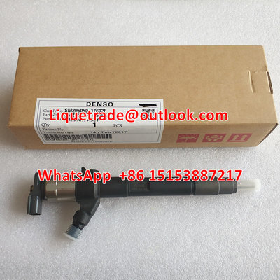 DENSO Genuine common rail fuel injector 295050-1760 for MITSUBISHI 4N15 1465A439 supplier