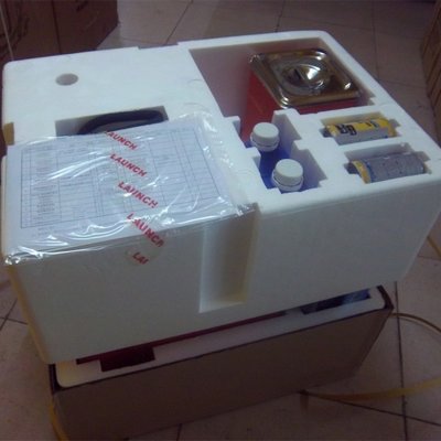 Original 220V Petrol Fuel Injector Cleaning Machine , Fuel Injector Testing Machine supplier