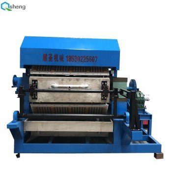 Plateau bleu d'oeufs formant la machine, modèle de l'équipement 1000 de bâti de la pulpe 30t