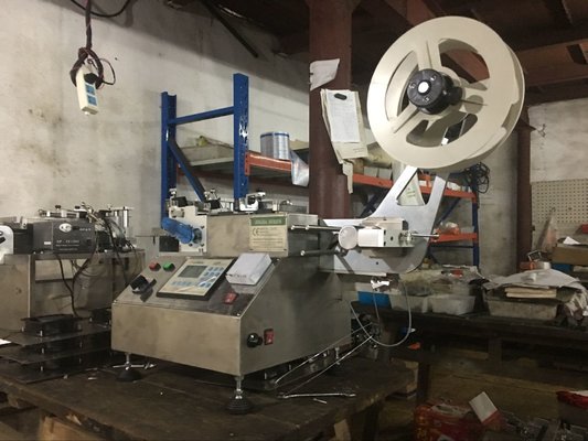 Auto Polyester Logo Label Cutting Machine Digital Stain Label Laser Cutting Machine