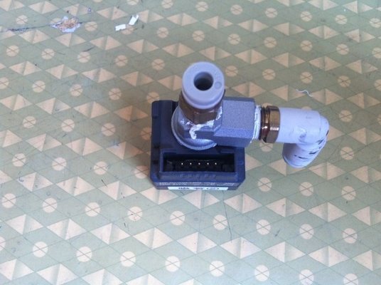 Disposed of authentic Japan Keane KEYENCE pressure sensor AP-C31