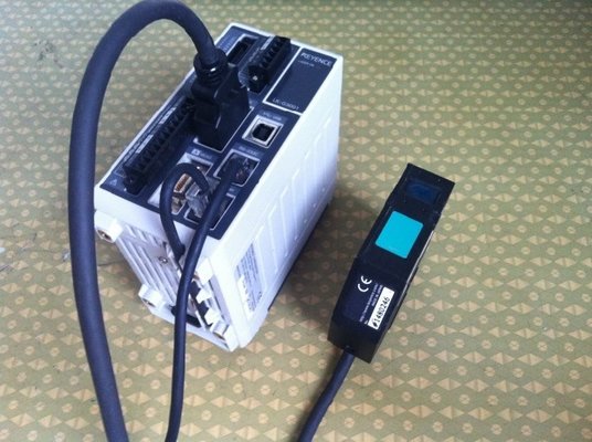 Genuine KEYENCE keyence high precision laser displacement detector controller LK-G3000