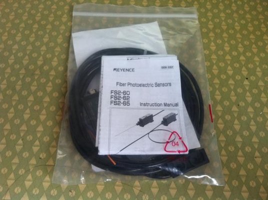 Authentic original new KEYENCE keyence fiber amplifier FS2-65