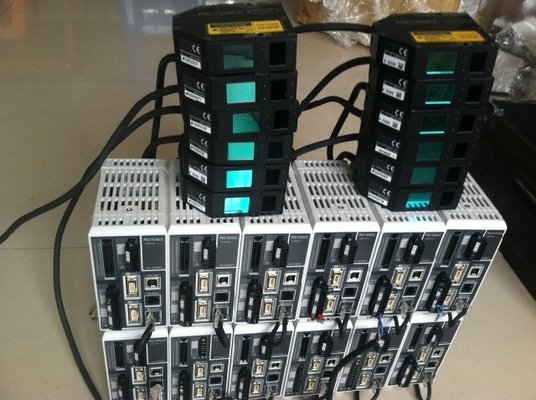 Japan Keane KEYENCE high-precision laser displacement sensor controller LK-G3001+ LK-G32