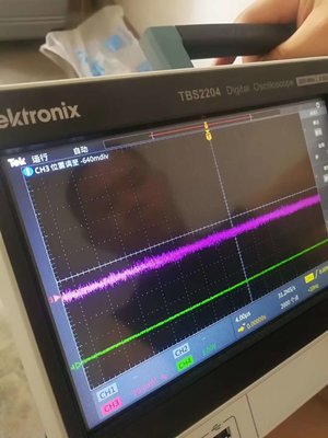Tektronix TBS2204