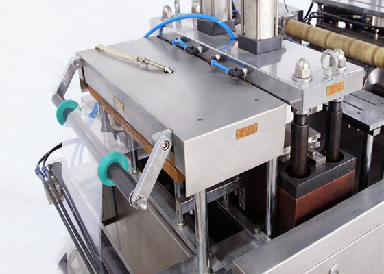 Paper Plastic Blister Card Packing Machine KWJP-500D Servo Motor Driving
