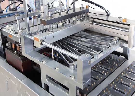 Paper Plastic Blister Card Packing Machine KWJP-500D Servo Motor Driving