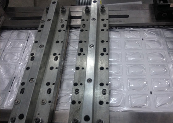 Aluminum Film Automatic Vacuum Packing Machine Double Side Stretch Wrapping