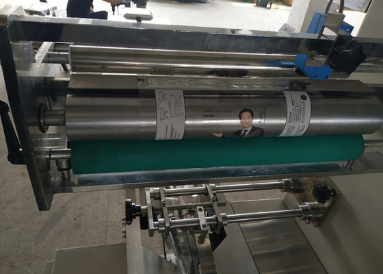 Three Sides Sealing Automatic Shrink Wrap Machine Servo Motors Driving