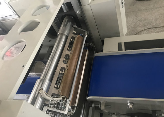 Top Sealing Horizontal Flow Wrap Packing Machine PE Film Belt Feeding