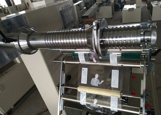 Three Sides Sealing Automatic Shrink Wrap Machine Servo Motors Driving