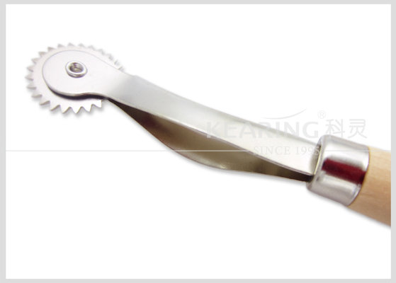 Economical Tracing Wheel Pattern Making Tools With Wooden Handle / Dentate Tracer For Tailors DT10-W