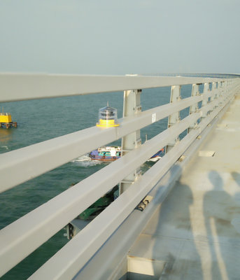Trustworthy IP68 3NM solar powered boat marine navigation light for barge boat