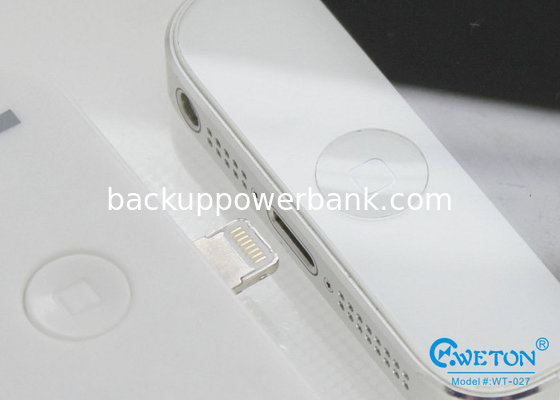 2200mAh White iPhone Backup Battery Emergency Charger for iPhone supplier