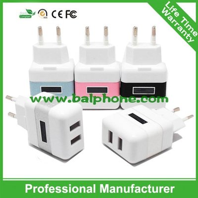 Smartphone travel charger for iphone