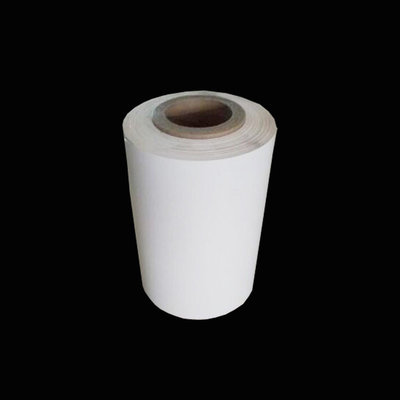 China LDPE stretch film 15mic white manual film 5kgs net weight good elongation stretch film for pallet supplier