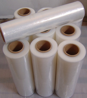 LDPE stretch film 15mic white manual film 5kgs net weight good elongation stretch film for pallet supplier