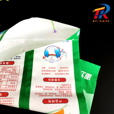 BOPP/PE White film washing powder packaging bag middle sealing 100mic plastic bag with portable handle supplier