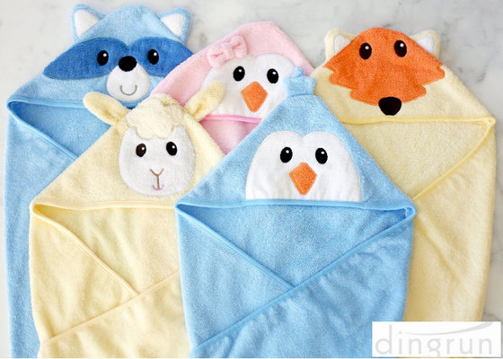 300gsm Personalized Hooded Baby Towels Animals Pattern For Beach / Bath