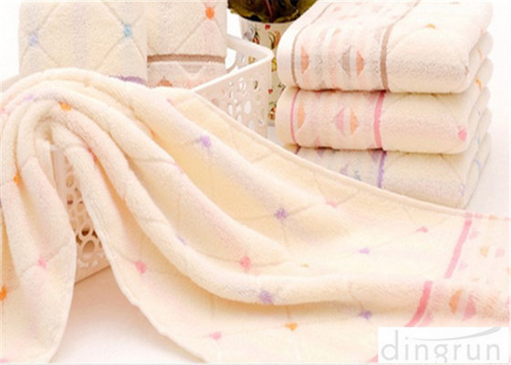 Comfortable Different Color Face Wash Towel For Hotel / Beach