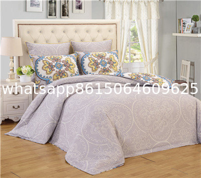 Printed Comforter Set 6pcs Reversible Bedding Set Floral Design King Size Pink color