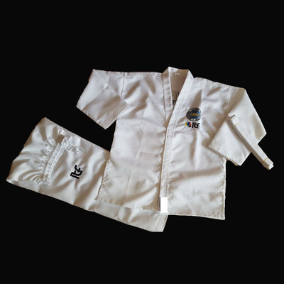 New ultralight facbric ITF taekwondo uniform white colour TKD uniform for kids taekwondo gi supplier