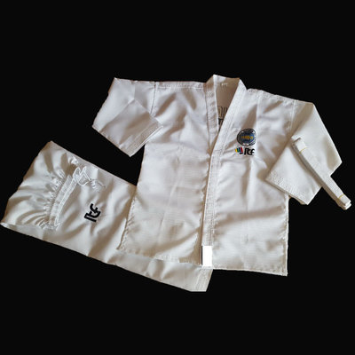 New ultralight facbric ITF taekwondo uniform white colour TKD uniform for kids taekwondo gi supplier
